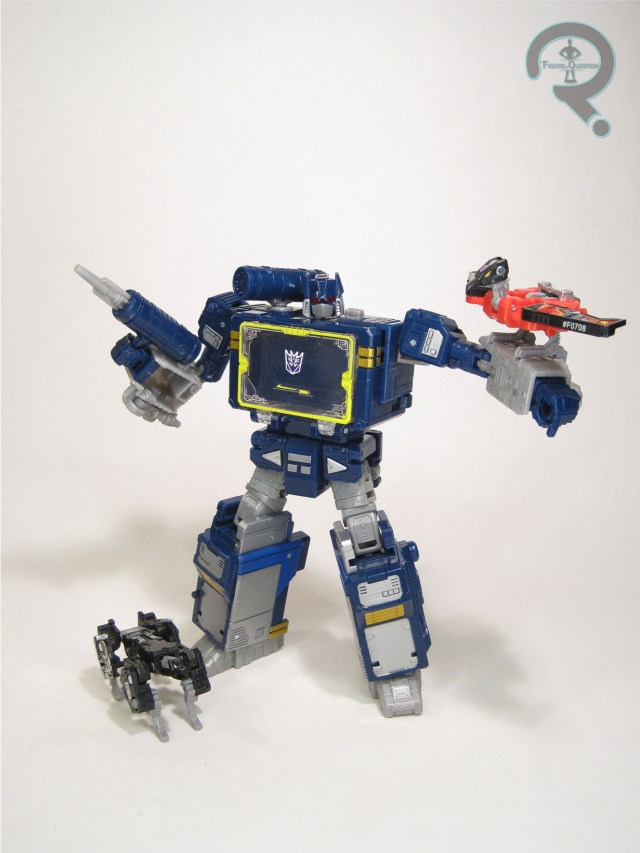 War For Cybertron Soundwave